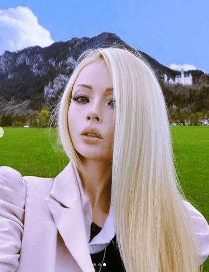 Cuando Esta Mujer Conocida Como La «barbie Humana Se Quita El