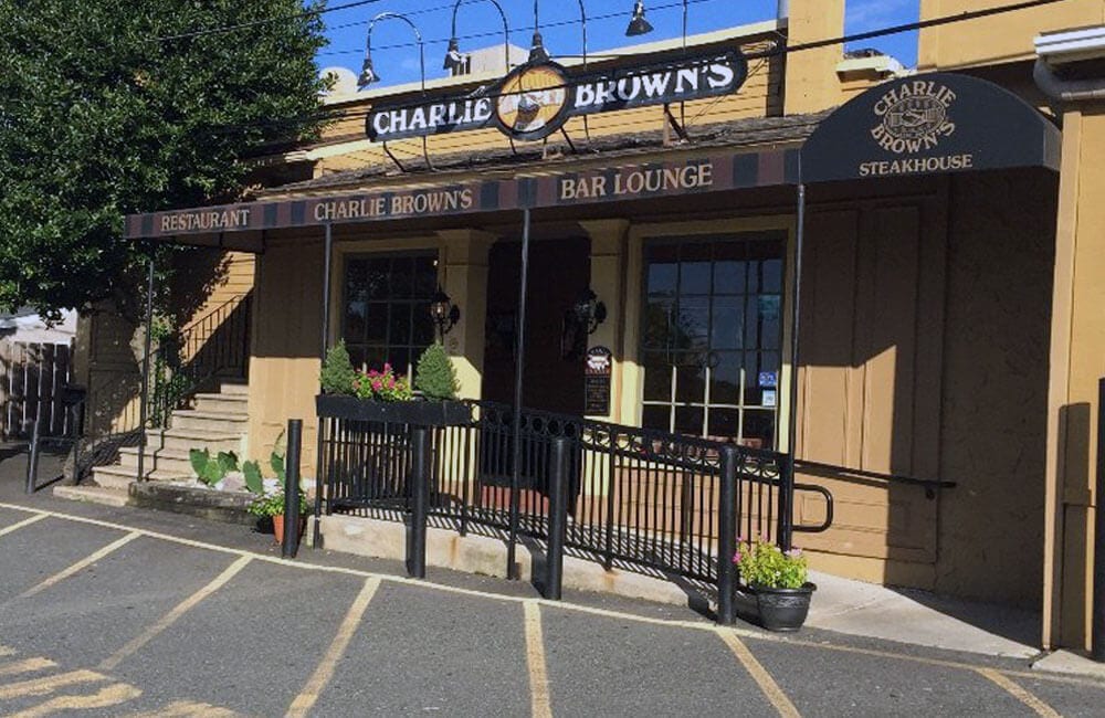 Forgotten American Restaurants That Will Make Us Hungry for Nostalgia