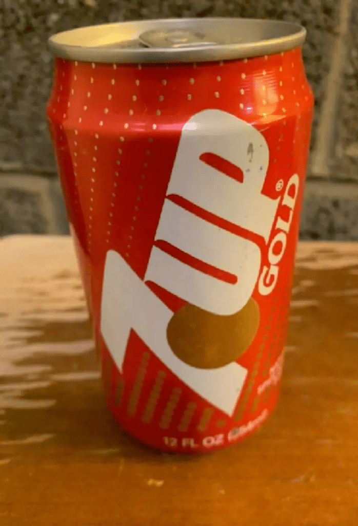 16 Beloved-Yet-Discontinued Sodas Fans Want Back – Page 8