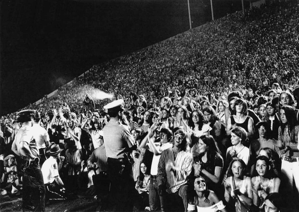 24 Photos That Depict Life in 1973 – Page 13